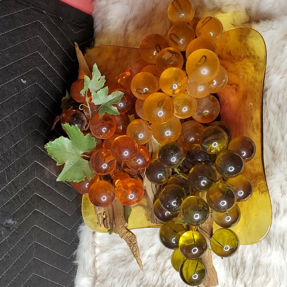 Vintage | Accents | Rare Cluster Of Vintage Lucite Grapes | Poshmark
